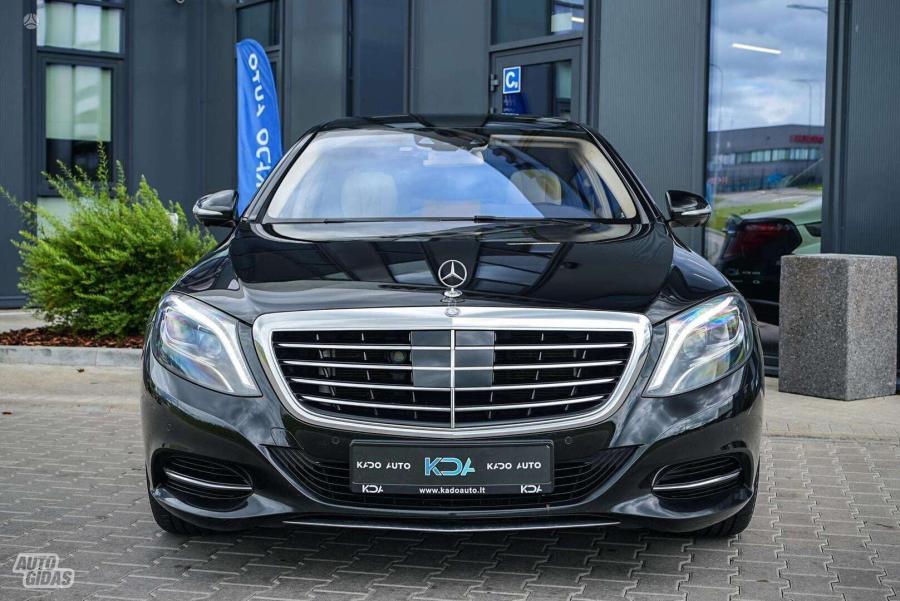 Black Mercedes-Benz S 500 2015 in Kaunas, with an engine capacity of 4.70 L and mileage of 211 thousand km for 24750 €, photo 5 on AUTOMOTO.COM.LV
