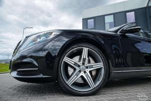 Black Mercedes-Benz S 500 2015 in Kaunas, with an engine capacity of 4.70 L and mileage of 211 thousand km for 24750 €, photo 7 on AUTOMOTO.COM.LV