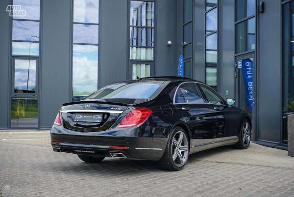 Melns Mercedes-Benz S 500 2015 Kauņa, ar dzinēja tilpumu 4.70 L un nobraukumu 211 tūkst. km par 24750 €, foto 10 vietnē AUTOMOTO.COM.LV
