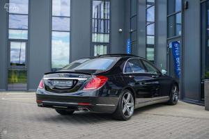Black Mercedes-Benz S 500 2015 in Kaunas, with an engine capacity of 4.70 L and mileage of 211 thousand km for 24750 €, photo 11 on AUTOMOTO.COM.LV
