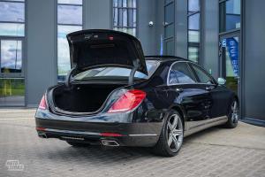 Black Mercedes-Benz S 500 2015 in Kaunas, with an engine capacity of 4.70 L and mileage of 211 thousand km for 24750 €, photo 15 on AUTOMOTO.COM.LV