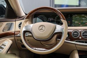 Black Mercedes-Benz S 500 2015 in Kaunas, with an engine capacity of 4.70 L and mileage of 211 thousand km for 24750 €, photo 20 on AUTOMOTO.COM.LV
