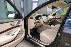 Black Mercedes-Benz S 500 2015 in Kaunas, with an engine capacity of 4.70 L and mileage of 211 thousand km for 24750 €, photo 25 on AUTOMOTO.COM.LV