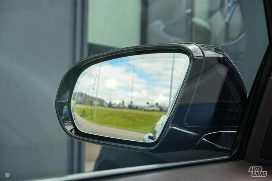 Black Mercedes-Benz S 500 2015 in Kaunas, with an engine capacity of 4.70 L and mileage of 211 thousand km for 24750 €, photo 33 on AUTOMOTO.COM.LV