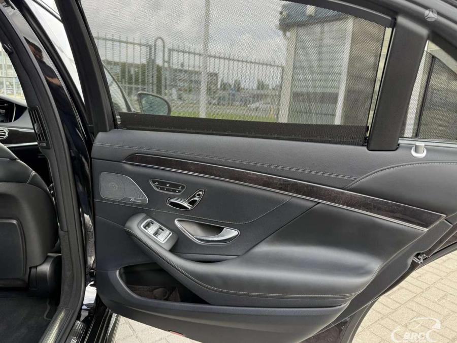 Melns Mercedes-Benz S 500 2015 Klaipėda, ar dzinēja tilpumu 4.66 L un nobraukumu 168 tūkst. km par 28900 €, foto 8 vietnē AUTOMOTO.COM.LV