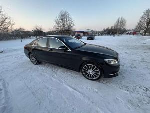 Black Mercedes-Benz S 500 2016 in Panevezys, with an engine capacity of 4.66 L and mileage of 245 thousand km for 26500 €, photo 3 on AUTOMOTO.COM.LV