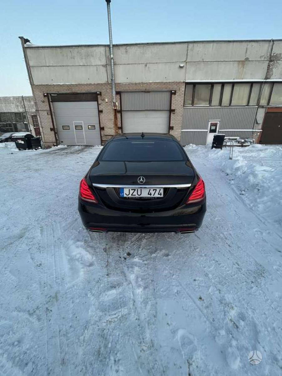 Black Mercedes-Benz S 500 2016 in Panevezys, with an engine capacity of 4.66 L and mileage of 245 thousand km for 26500 €, photo 4 on AUTOMOTO.COM.LV