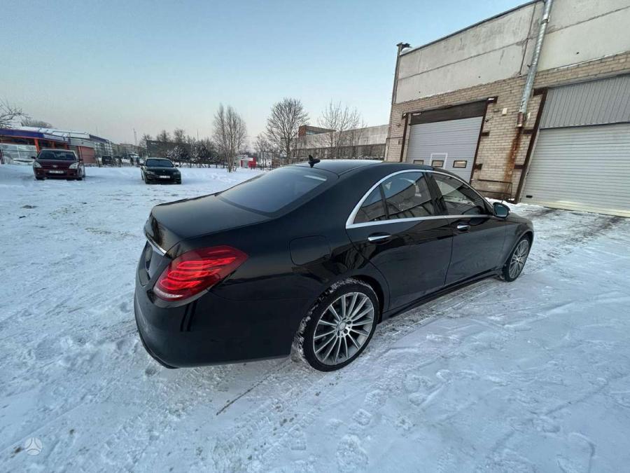 Black Mercedes-Benz S 500 2016 in Panevezys, with an engine capacity of 4.66 L and mileage of 245 thousand km for 26500 €, photo 5 on AUTOMOTO.COM.LV