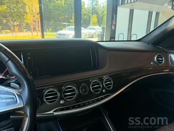 Black Mercedes-Benz S 500 2016 in Riga, with an engine capacity of 4.70 L and mileage of 177 thousand km for 35960 €, photo 10 on AUTOMOTO.COM.LV