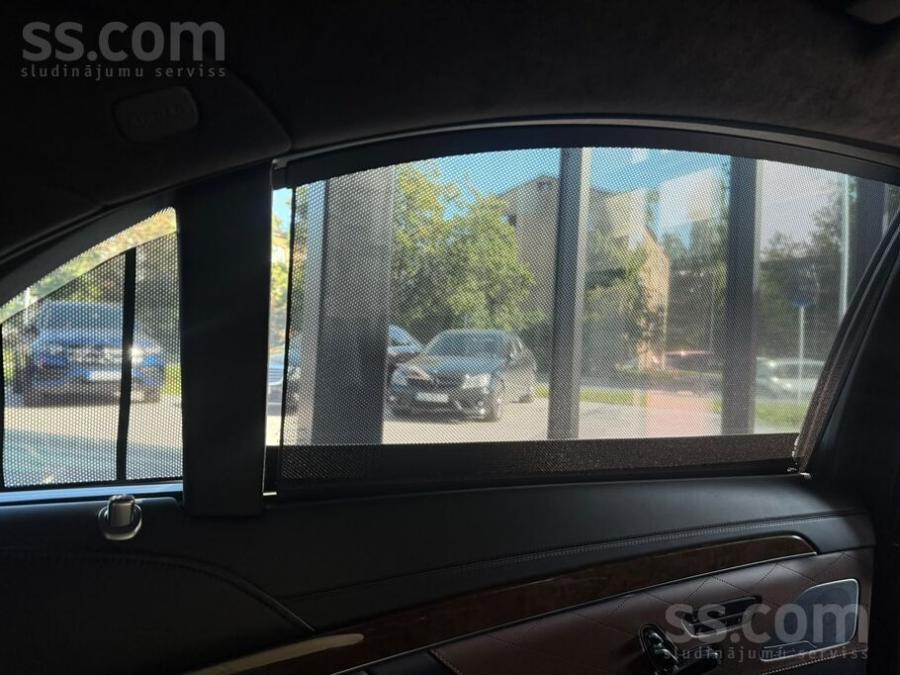 Black Mercedes-Benz S 500 2016 in Riga, with an engine capacity of 4.70 L and mileage of 177 thousand km for 35960 €, photo 12 on AUTOMOTO.COM.LV