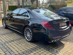Black Mercedes-Benz S 500 2018 in Jurmala, with an engine capacity of 3.00 L and mileage of 156 thousand km for 49700 €, photo 4 on AUTOMOTO.COM.LV
