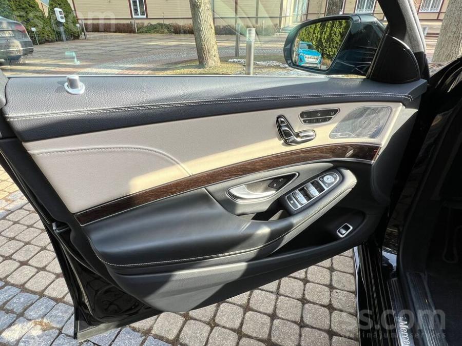 Black Mercedes-Benz S 500 2018 in Jurmala, with an engine capacity of 3.00 L and mileage of 156 thousand km for 49700 €, photo 8 on AUTOMOTO.COM.LV