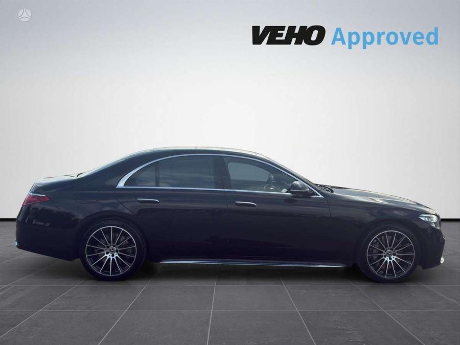 Black Mercedes-Benz S 500 2021 in Kaunas, with an engine capacity of 3.00 L and mileage of 132 thousand km for 74900 €, photo 7 on AUTOMOTO.COM.LV