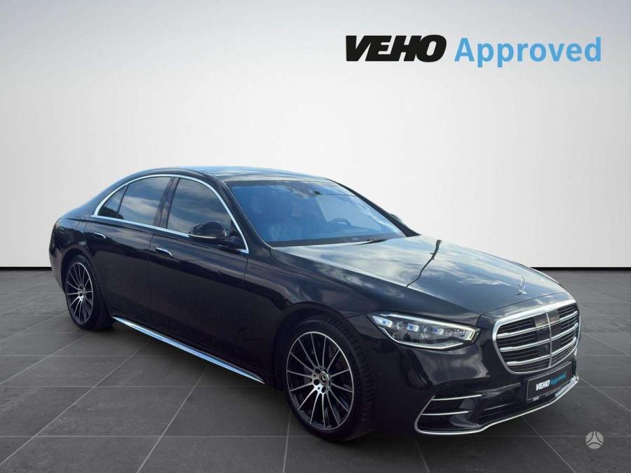 Black Mercedes-Benz S 500 2021 in Kaunas, with an engine capacity of 3.00 L and mileage of 132 thousand km for 74900 €, photo 8 on AUTOMOTO.COM.LV