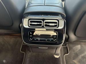 Black Mercedes-Benz S 500 2021 in Kaunas, with an engine capacity of 3.00 L and mileage of 132 thousand km for 74900 €, photo 18 on AUTOMOTO.COM.LV