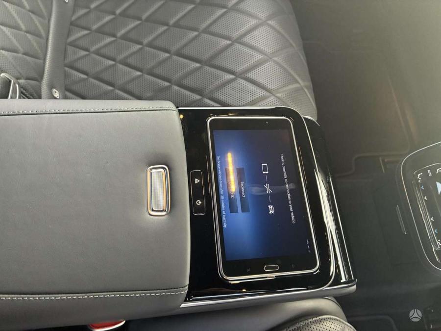 Black Mercedes-Benz S 500 2021 in Kaunas, with an engine capacity of 3.00 L and mileage of 132 thousand km for 74900 €, photo 19 on AUTOMOTO.COM.LV