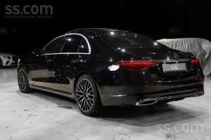 Melns Mercedes-Benz S 500 2022 Rīga, ar dzinēja tilpumu 4.00 L un nobraukumu 35 tūkst. km par 79000 €, foto 7 vietnē AUTOMOTO.COM.LV