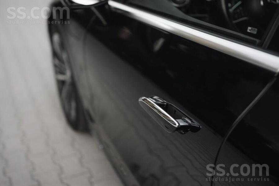 Black Mercedes-Benz S 500 2022 in Riga, with an engine capacity of 4.60 L and mileage of 48 thousand km for 66550 €, photo 3 on AUTOMOTO.COM.LV