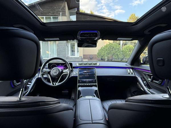 Melns Mercedes-Benz S 500 2022 Viļņa, ar dzinēja tilpumu 3.00 L un nobraukumu 66 tūkst. km par 64900 €, foto 8 vietnē AUTOMOTO.COM.LV