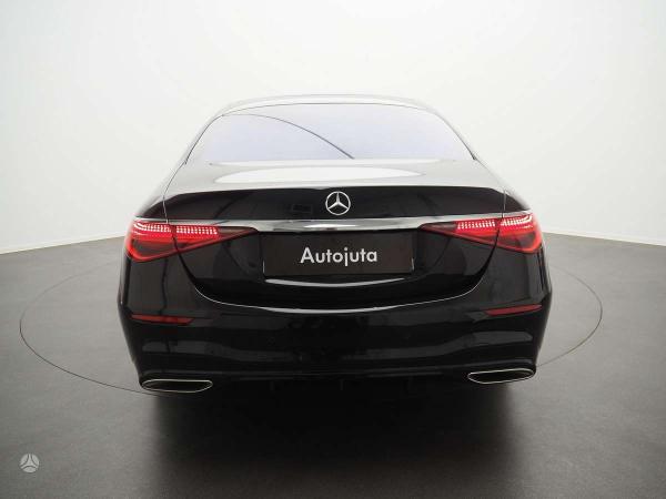 Melns Mercedes-Benz S 500 2022 Viļņa, ar dzinēja tilpumu 3.00 L un nobraukumu 53 tūkst. km par 79900 €, foto 5 vietnē AUTOMOTO.COM.LV