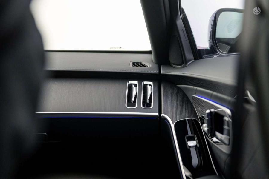 Black Mercedes-Benz S 500 2022 in Vilnius, with an engine capacity of 3.00 L and mileage of 53 thousand km for 79900 €, photo 12 on AUTOMOTO.COM.LV