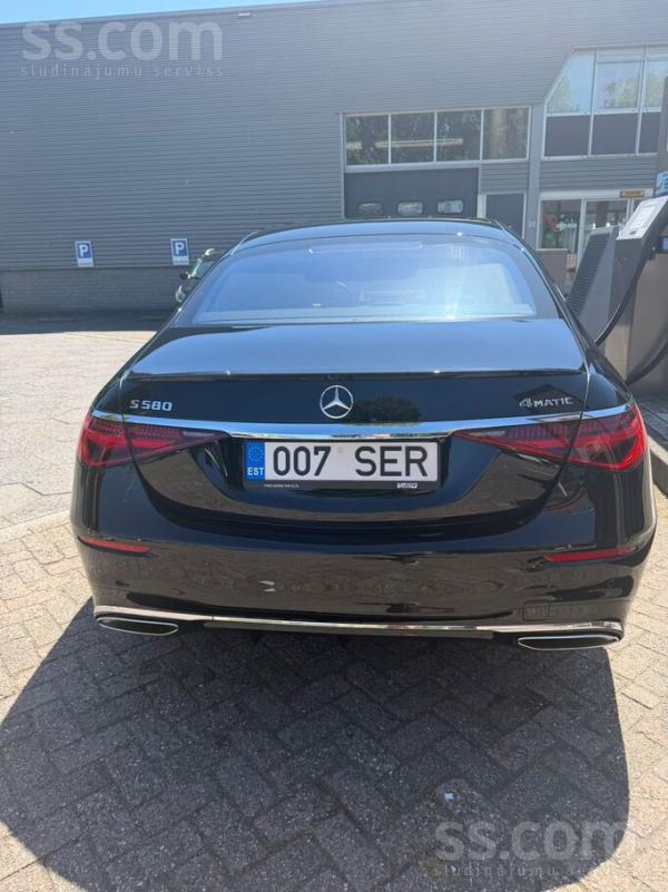 Black Mercedes-Benz S 500 2023 in Riga, with an engine capacity of 4.00 L and mileage of 43 thousand km for 74500 €, photo 3 on AUTOMOTO.COM.LV