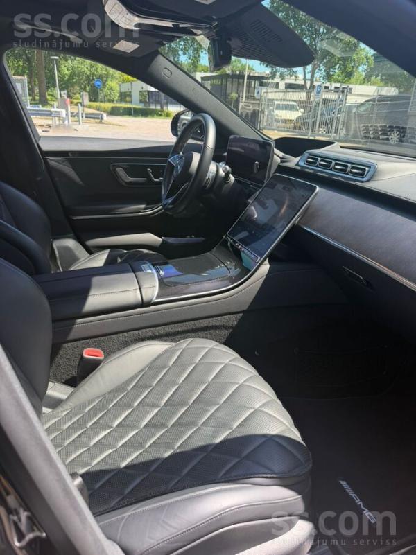 Black Mercedes-Benz S 500 2023 in Riga, with an engine capacity of 4.00 L and mileage of 43 thousand km for 74500 €, photo 6 on AUTOMOTO.COM.LV