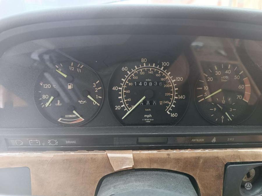 Zils Mercedes-Benz S 500 1985 Marijampole, ar dzinēja tilpumu 5.00 L un nobraukumu 140 tūkst. km par 9100 €, foto 9 vietnē AUTOMOTO.COM.LV