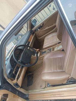 Zils Mercedes-Benz S 500 1985 Marijampole, ar dzinēja tilpumu 5.00 L un nobraukumu 140 tūkst. km par 9100 €, foto 15 vietnē AUTOMOTO.COM.LV