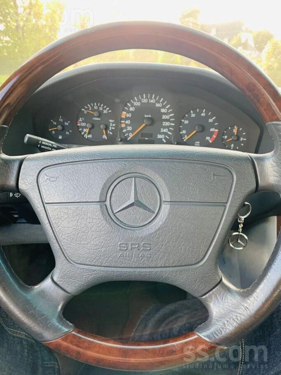 Zils Mercedes-Benz S 500 1995 Rīga, ar dzinēja tilpumu 5.00 L un nobraukumu 263 tūkst. km par 14500 €, foto 8 vietnē AUTOMOTO.COM.LV
