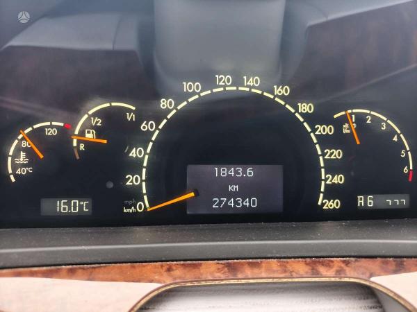 Zils Mercedes-Benz S 500 1999 Kauņa, ar dzinēja tilpumu 5.00 L un nobraukumu 275 tūkst. km par 3600 €, foto 9 vietnē AUTOMOTO.COM.LV