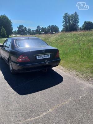 Blue Mercedes-Benz S 500 2000 in Vilnius, with an engine capacity of 5.00 L and mileage of 258 thousand km for 1950 €, photo  on AUTOMOTO.COM.LV