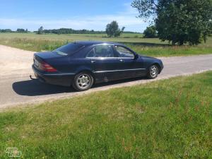 Blue Mercedes-Benz S 500 2000 in Vilnius, with an engine capacity of 5.00 L and mileage of 258 thousand km for 1950 €, photo 4 on AUTOMOTO.COM.LV
