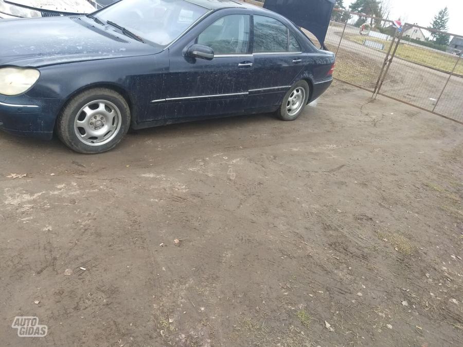 Blue Mercedes-Benz S 500 2000 in Vilnius, with an engine capacity of 5.00 L and mileage of 258 thousand km for 1750 €, photo 6 on AUTOMOTO.COM.LV