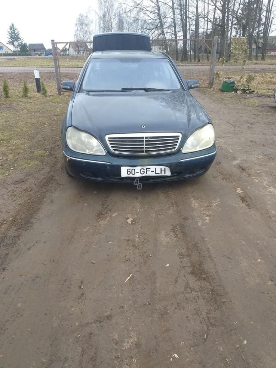 Zils Mercedes-Benz S 500 2000 Viļņa, ar dzinēja tilpumu 5.00 L un nobraukumu 325 tūkst. km par 1750 €, foto 7 vietnē AUTOMOTO.COM.LV