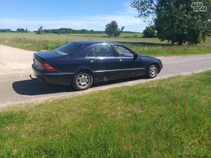 Blue Mercedes-Benz S 500 2000 in Vilnius, with an engine capacity of 5.00 L and mileage of 299 thousand km for 1750 €, photo 3 on AUTOMOTO.COM.LV