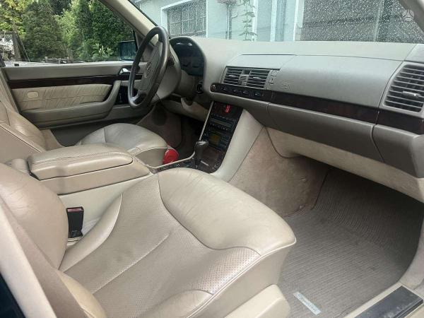 Blue Mercedes-Benz S 500 1996 in Kaunas, with an engine capacity of 5.00 L and mileage of 265 thousand km for 7500 €, photo 5 on AUTOMOTO.COM.LV