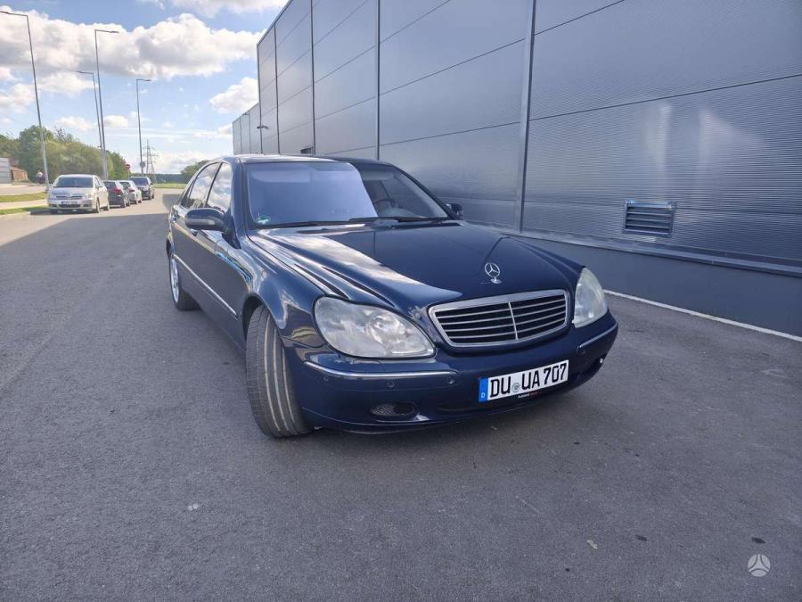Zils Mercedes-Benz S 500 1999 Kauņa, ar dzinēja tilpumu 4.97 L un nobraukumu 277 tūkst. km par 3750 €, foto 4 vietnē AUTOMOTO.COM.LV