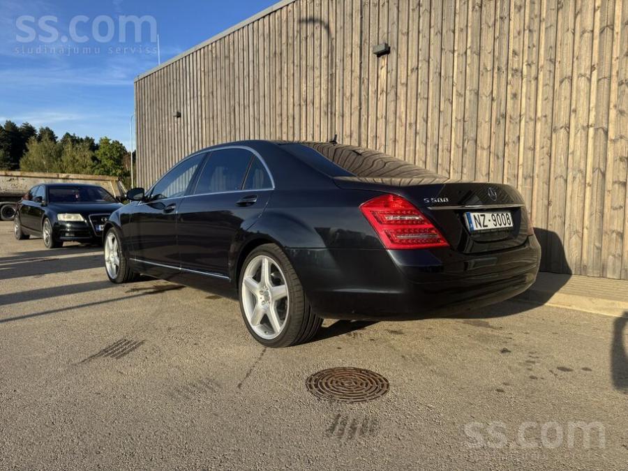 Синий Мерседес С 500 2006 в Рига, объемом двигателя 5.50 л и пробегом 342 тыс. км за 7900 €, фото 6 на AUTOMOTO.COM.LV