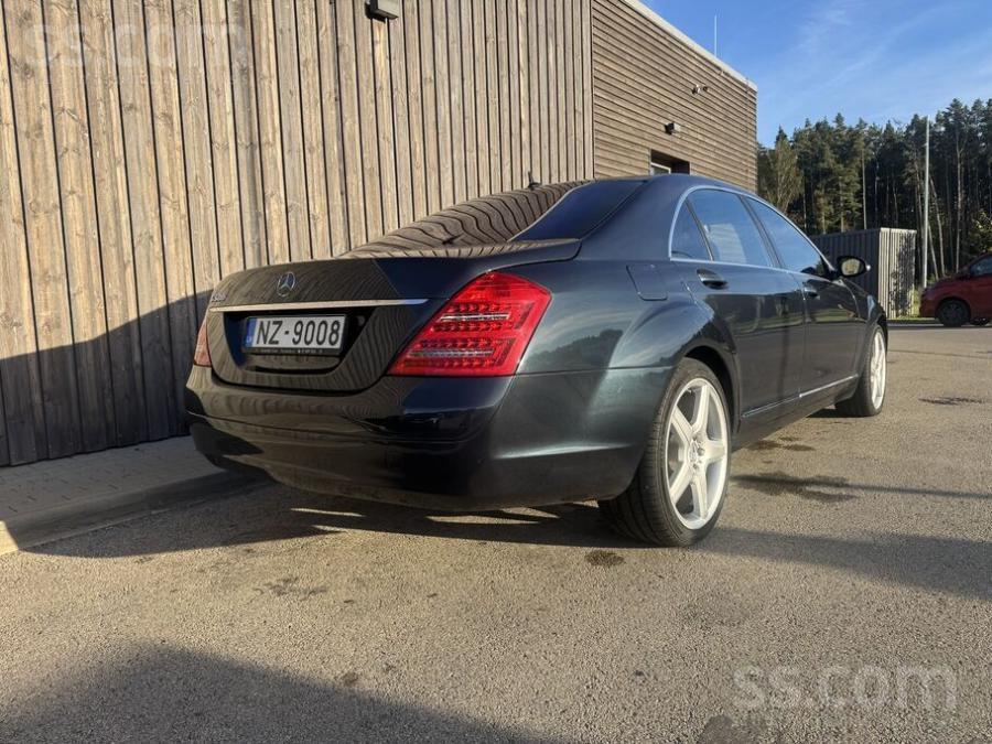 Синий Мерседес С 500 2006 в Рига, объемом двигателя 5.50 л и пробегом 342 тыс. км за 7900 €, фото 8 на AUTOMOTO.COM.LV