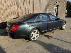 Синий Мерседес С 500 2006 в Рига, объемом двигателя 5.50 л и пробегом 342 тыс. км за 7900 €, фото 9 на AUTOMOTO.COM.LV