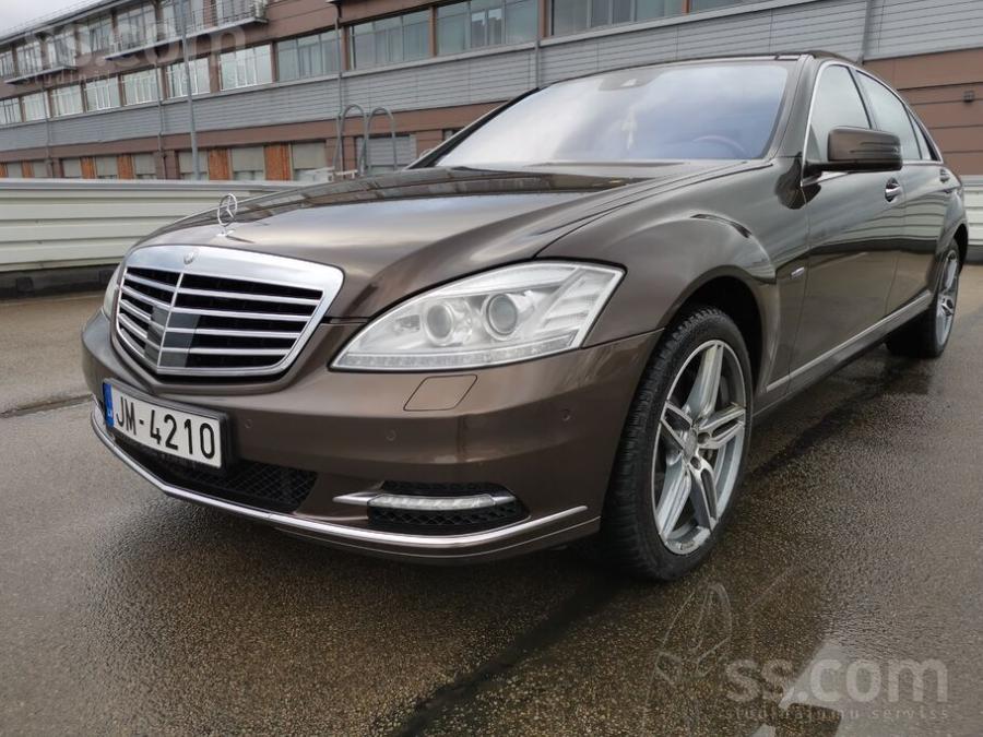 Коричневый Мерседес С 500 2011 в Рига, объемом двигателя 4.70 л и пробегом 139 тыс. км за 24950 €, фото 3 на AUTOMOTO.COM.LV
