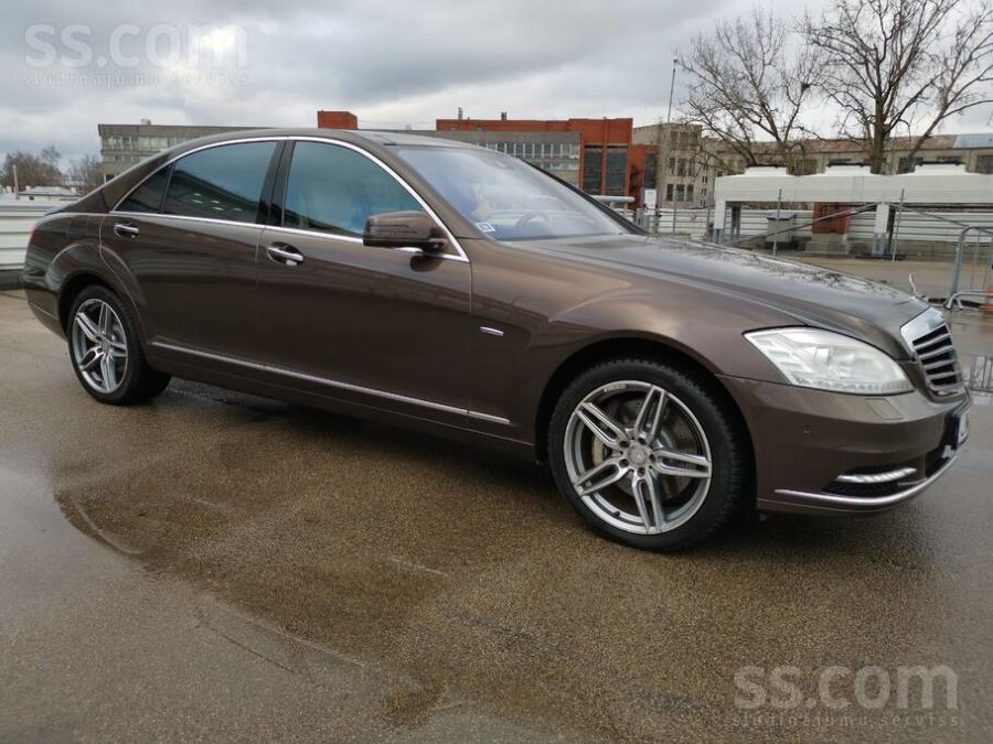 Коричневый Мерседес С 500 2011 в Рига, объемом двигателя 4.70 л и пробегом 139 тыс. км за 24950 €, фото 6 на AUTOMOTO.COM.LV