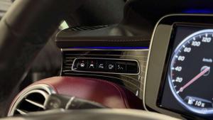 Pelēks Mercedes-Benz S 500 2015 Viļņa, ar dzinēja tilpumu 4.60 L un nobraukumu 171 tūkst. km par 55500 €, foto 20 vietnē AUTOMOTO.COM.LV
