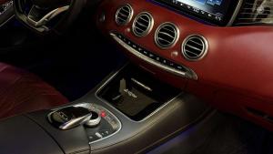 Pelēks Mercedes-Benz S 500 2015 Viļņa, ar dzinēja tilpumu 4.60 L un nobraukumu 171 tūkst. km par 55500 €, foto 23 vietnē AUTOMOTO.COM.LV