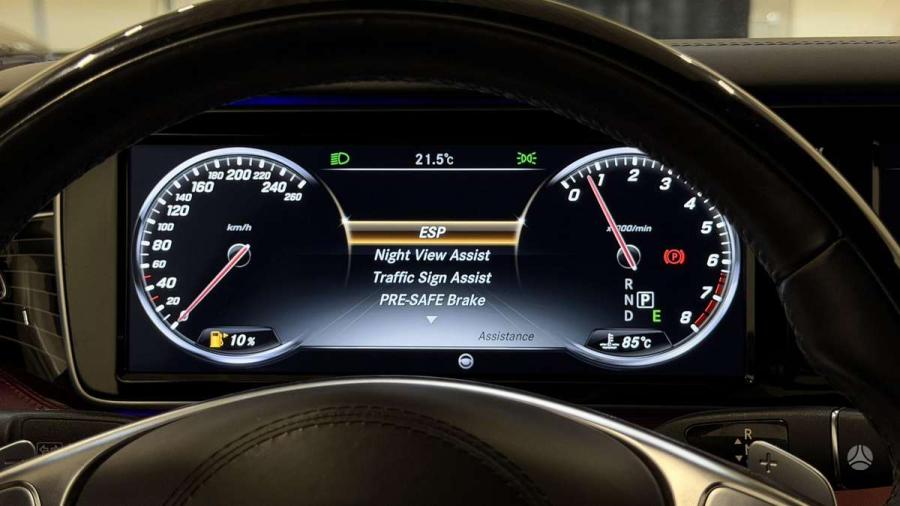 Pelēks Mercedes-Benz S 500 2015 Viļņa, ar dzinēja tilpumu 4.60 L un nobraukumu 171 tūkst. km par 55500 €, foto 32 vietnē AUTOMOTO.COM.LV