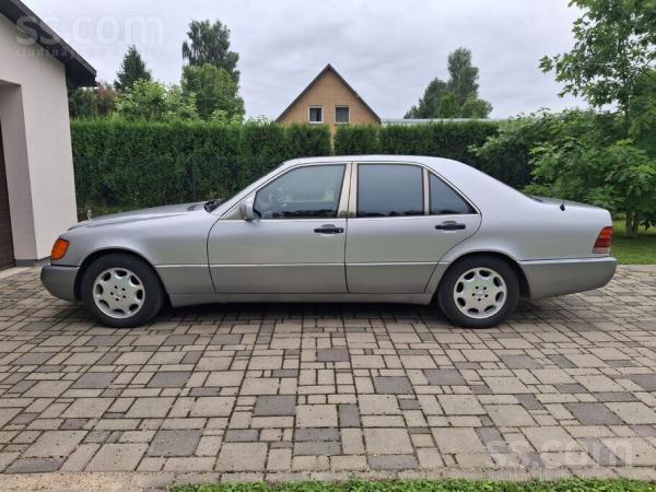 Pelēks Mercedes-Benz S 500 1991 Rīga, ar dzinēja tilpumu 5.00 L un nobraukumu 250 tūkst. km par 14500 €, foto 2 vietnē AUTOMOTO.COM.LV