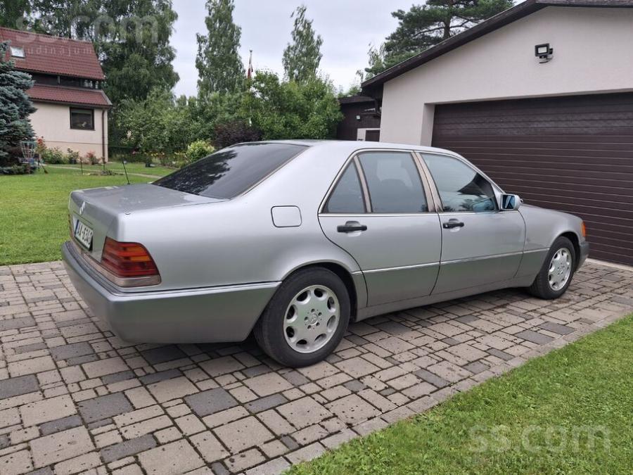 Pelēks Mercedes-Benz S 500 1991 Rīga, ar dzinēja tilpumu 5.00 L un nobraukumu 250 tūkst. km par 14500 €, foto 6 vietnē AUTOMOTO.COM.LV