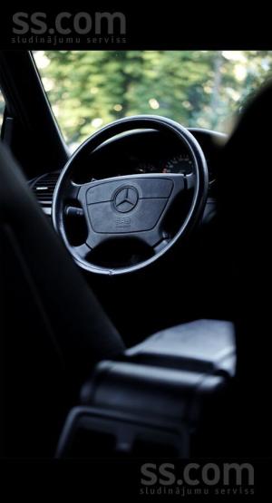 Grey Mercedes-Benz S 500 1995 in Riga, with an engine capacity of 5.00 L and mileage of 199 thousand km for 13300 €, photo 6 on AUTOMOTO.COM.LV