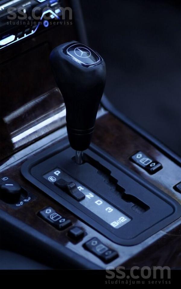 Pelēks Mercedes-Benz S 500 1995 Rīga, ar dzinēja tilpumu 5.00 L un nobraukumu 199 tūkst. km par 13300 €, foto 6 vietnē AUTOMOTO.COM.LV